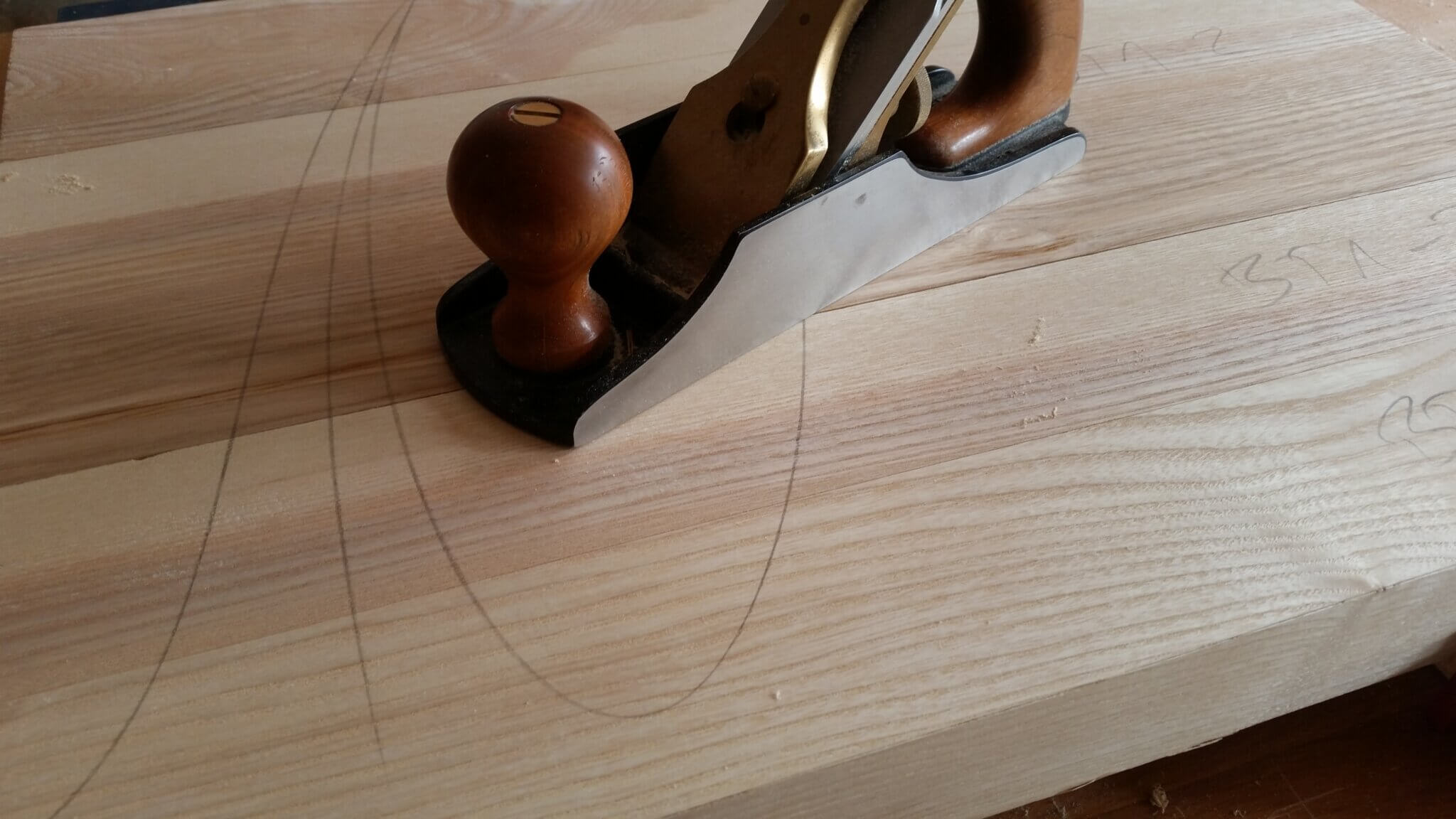 Avec quels outils travailler le bois à la main? (5/6) – La Manufacture ...