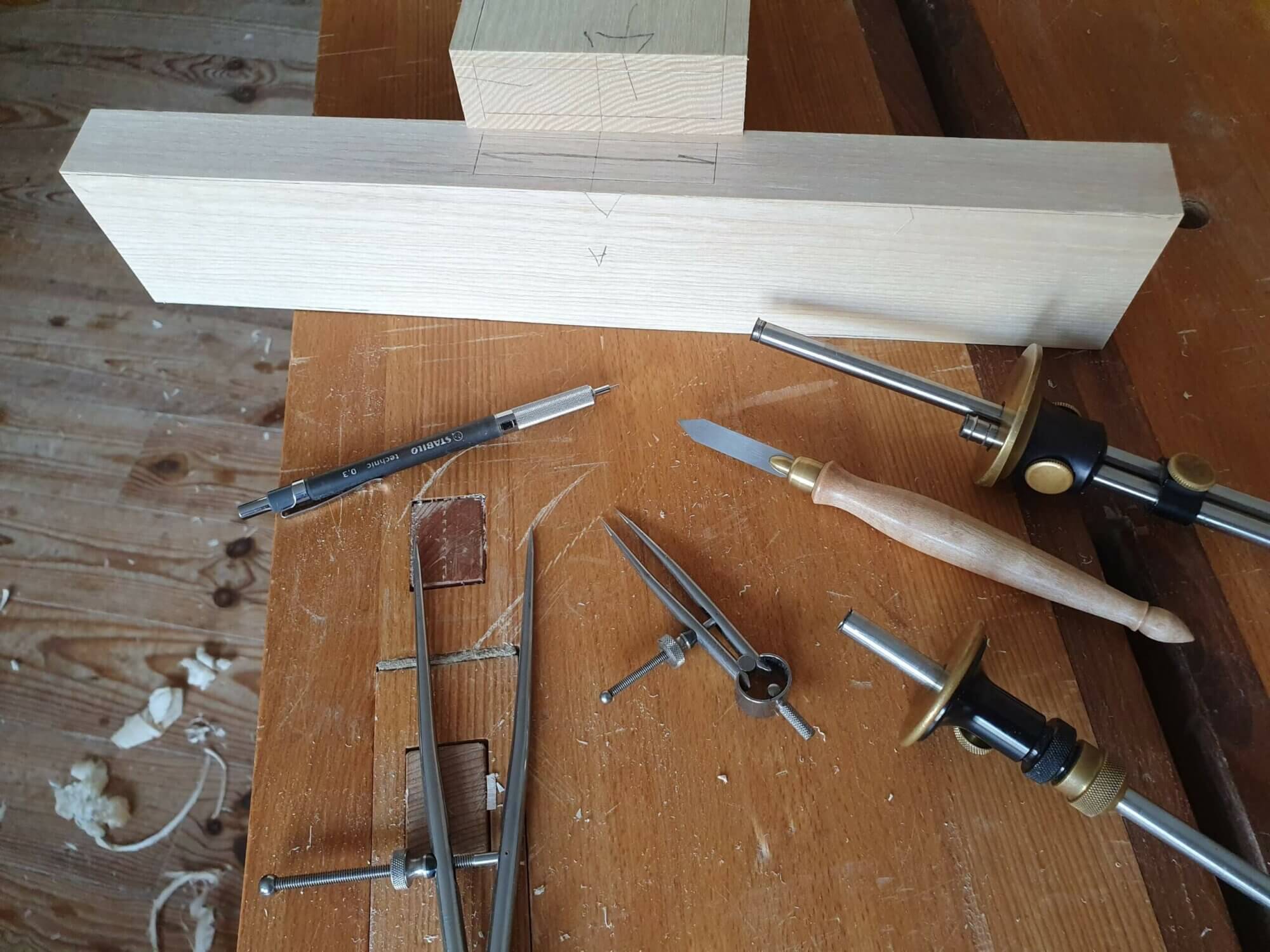 Avec quels outils travailler le bois à la main? (6/6) – La Manufacture ...